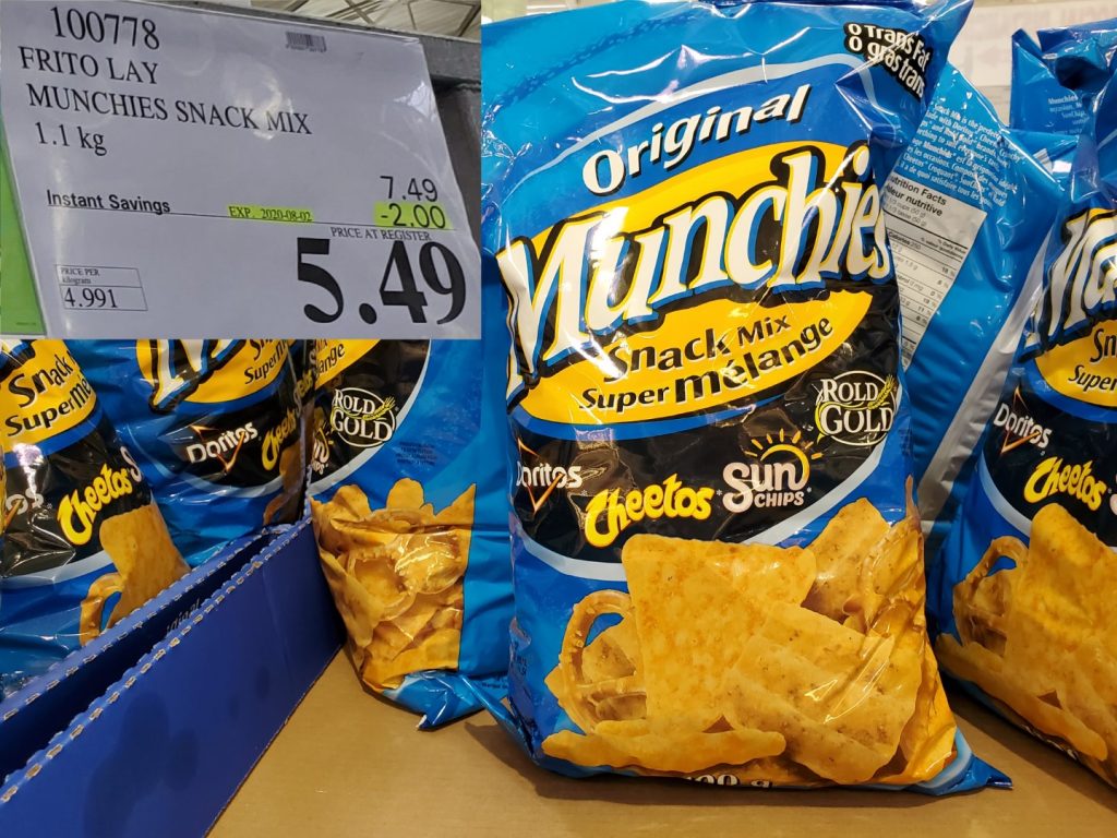 100778 FRITO LAY MUNCHIES SNACK MIX 1 1 KG 2 00 INSTANT SAVINGS EXPIRES ...