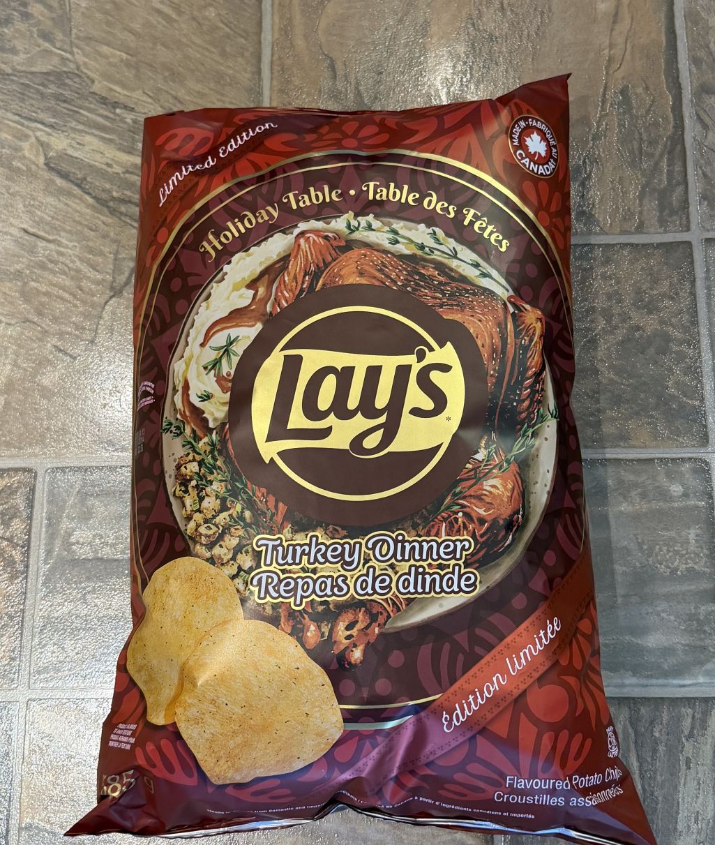 Natalie reviews: Lays Turkey Dinner Chips - Costco East Fan Blog